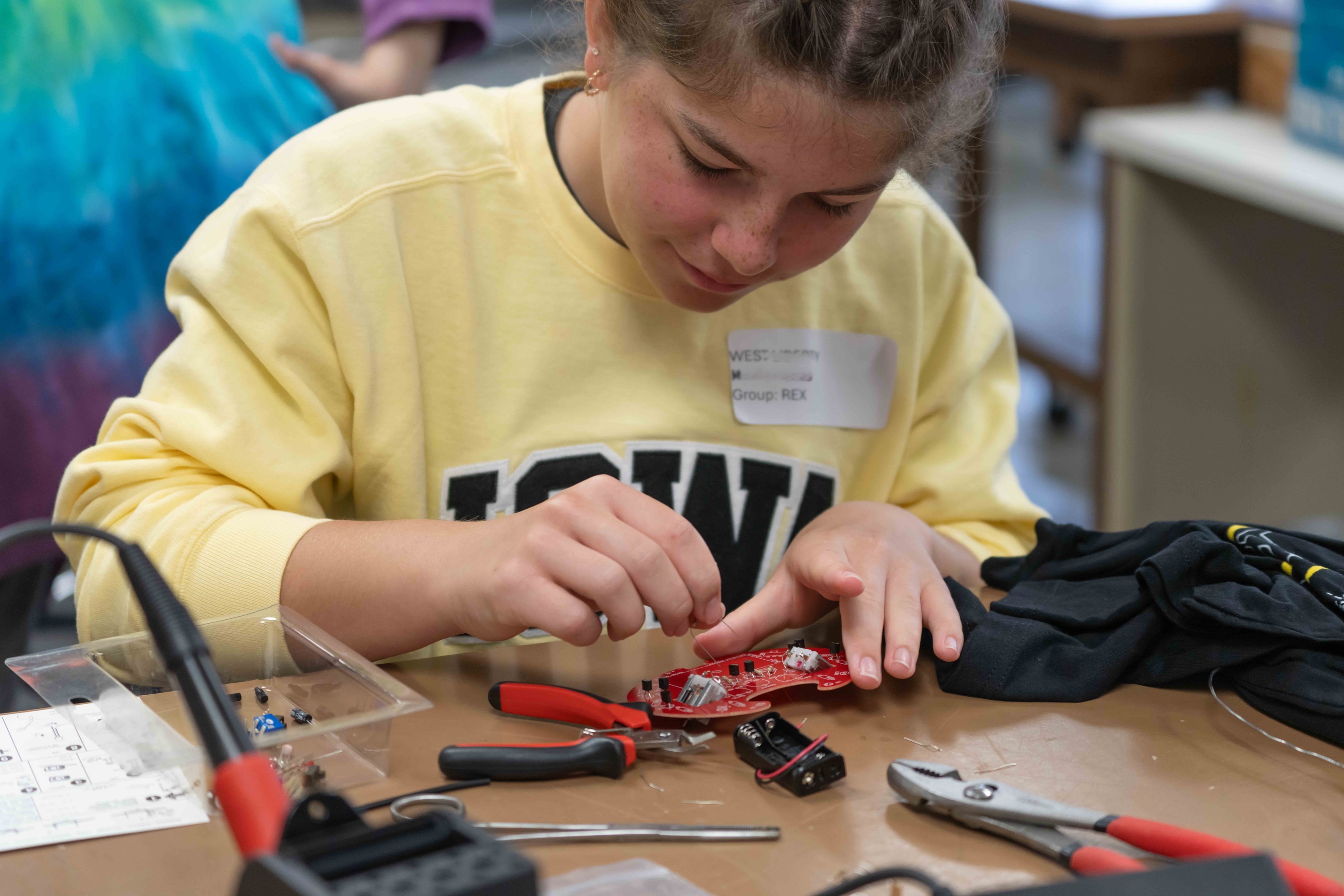 Outreach Team Presents Soldering Project for Project HOPE | Physics and ...